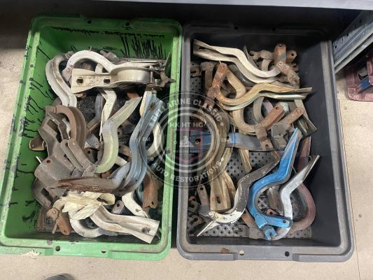 HK HT HG HOLDEN BOOT HINGE - HK HT HG Parts & Panels